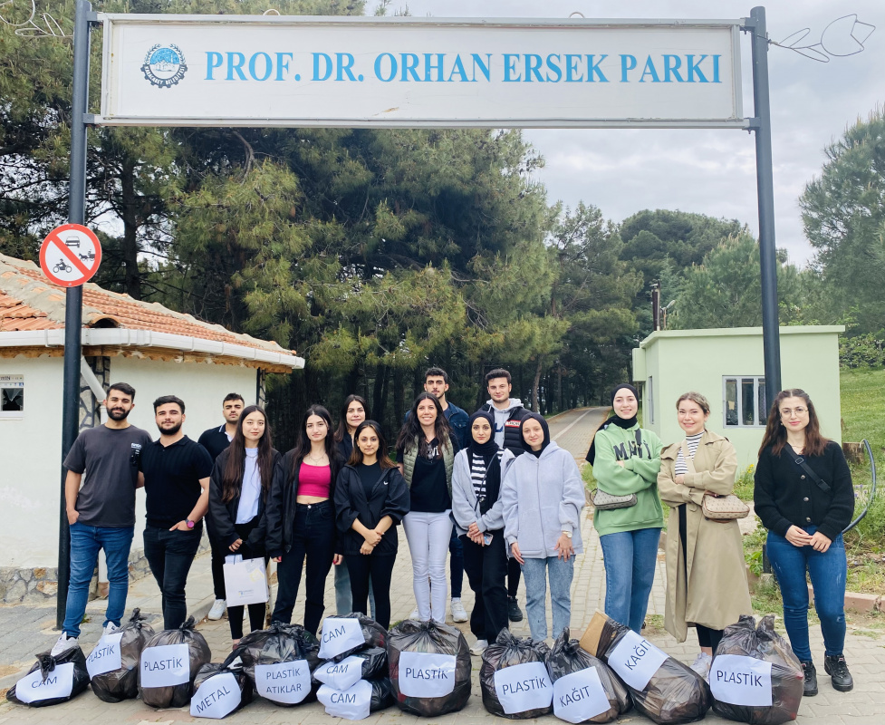 KARACABEY MYO MUHASEBE VE VERGİ BÖLÜMÜ ÖĞRENCİLERİNDEN ATIK TOPLAMA ... KARACABEY MYO MUHASEBE VE VERGİ BÖLÜMÜ ÖĞRENCİLERİNDEN ATIK TOPLAMA ...
